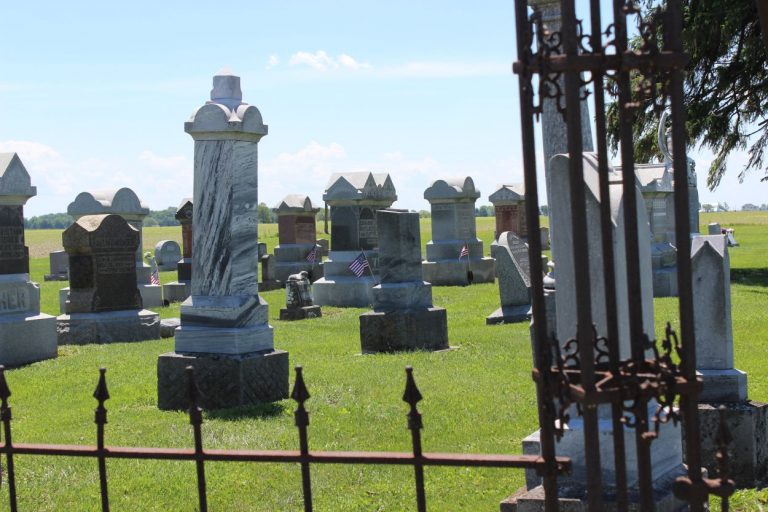 Tombstone Tuesday–Memorial Day 2017 – Karen’s Chatt