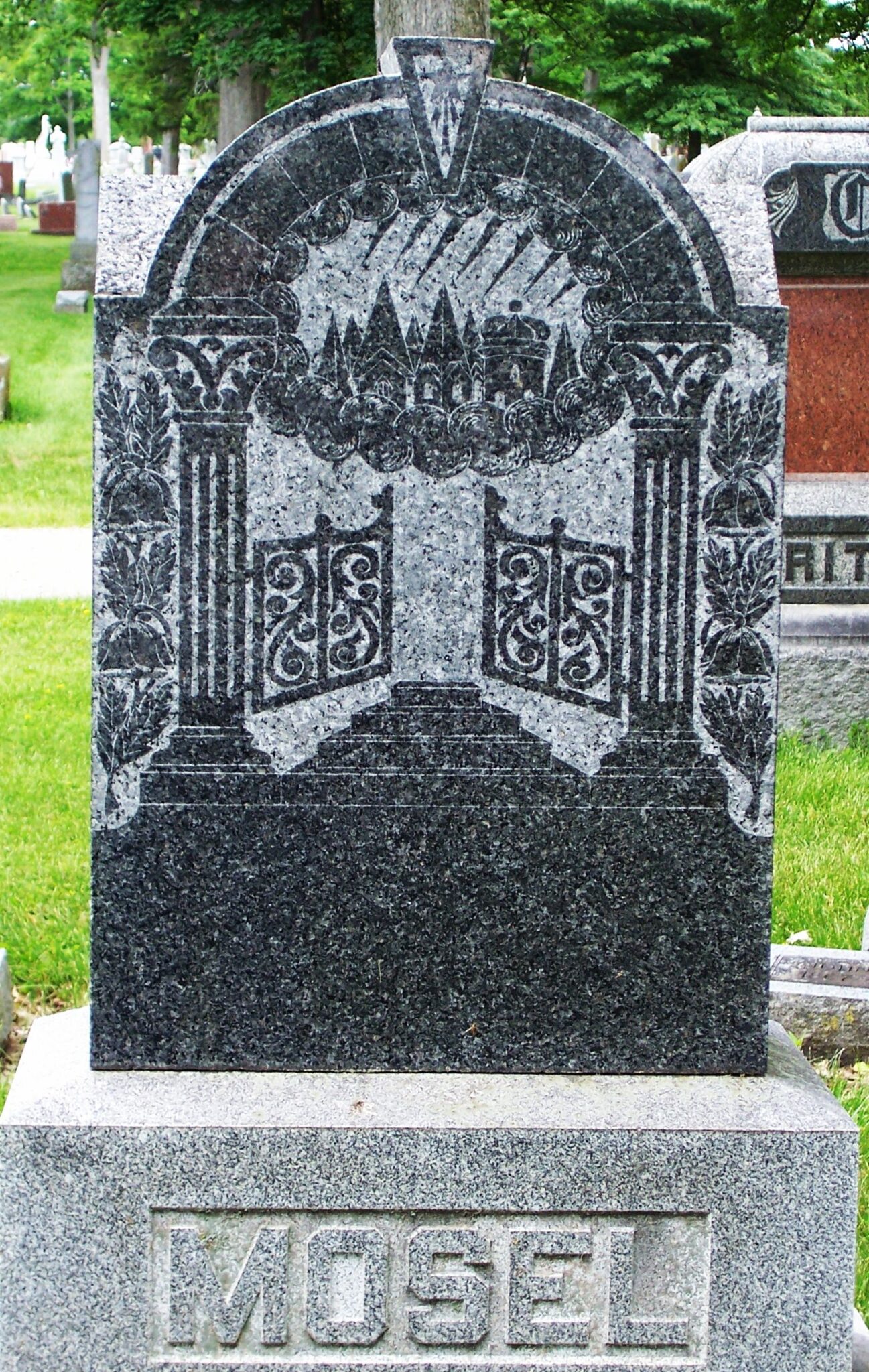 Tombstone Tuesday-Column Symbols – Karen’s Chatt