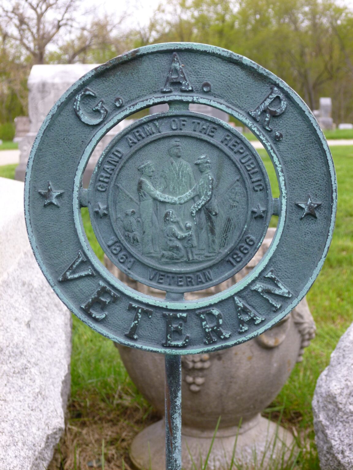 Tombstone Tuesday-GAR Symbol – Karen’s Chatt