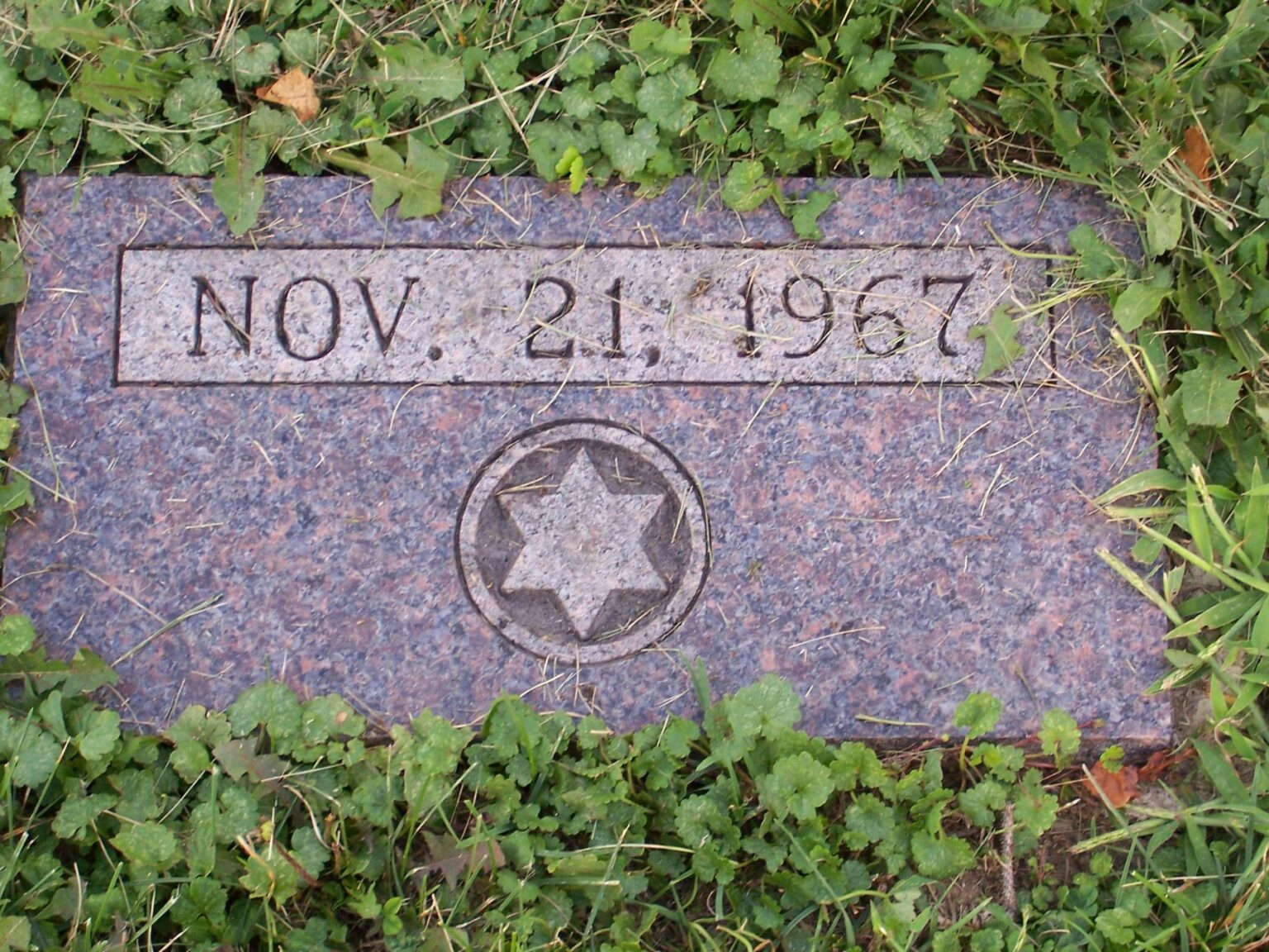 Tombstone Tuesday-Star Symbol – Karen’s Chatt