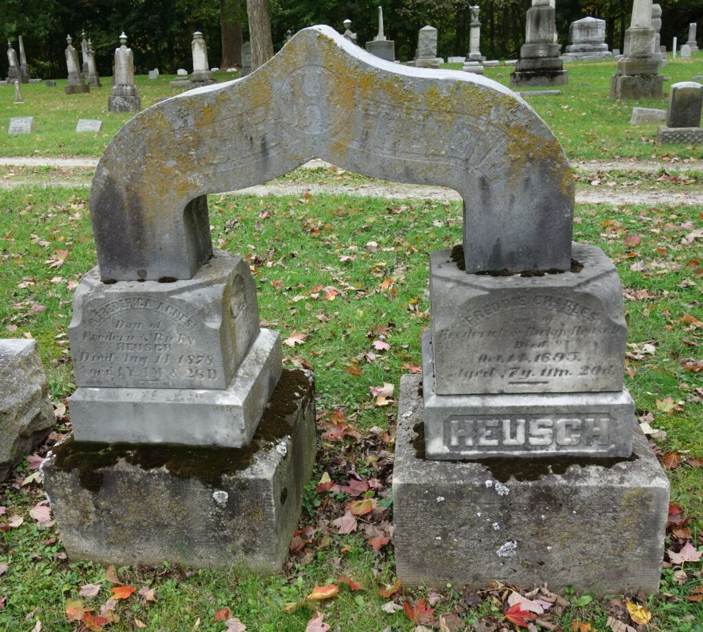 Tombstone Tuesday-Animal Tombstone Art – Karen’s Chatt