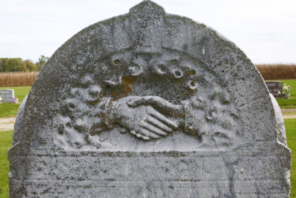 Tombstone Tuesday-Clasped Hands Symbol – Karen’s Chatt