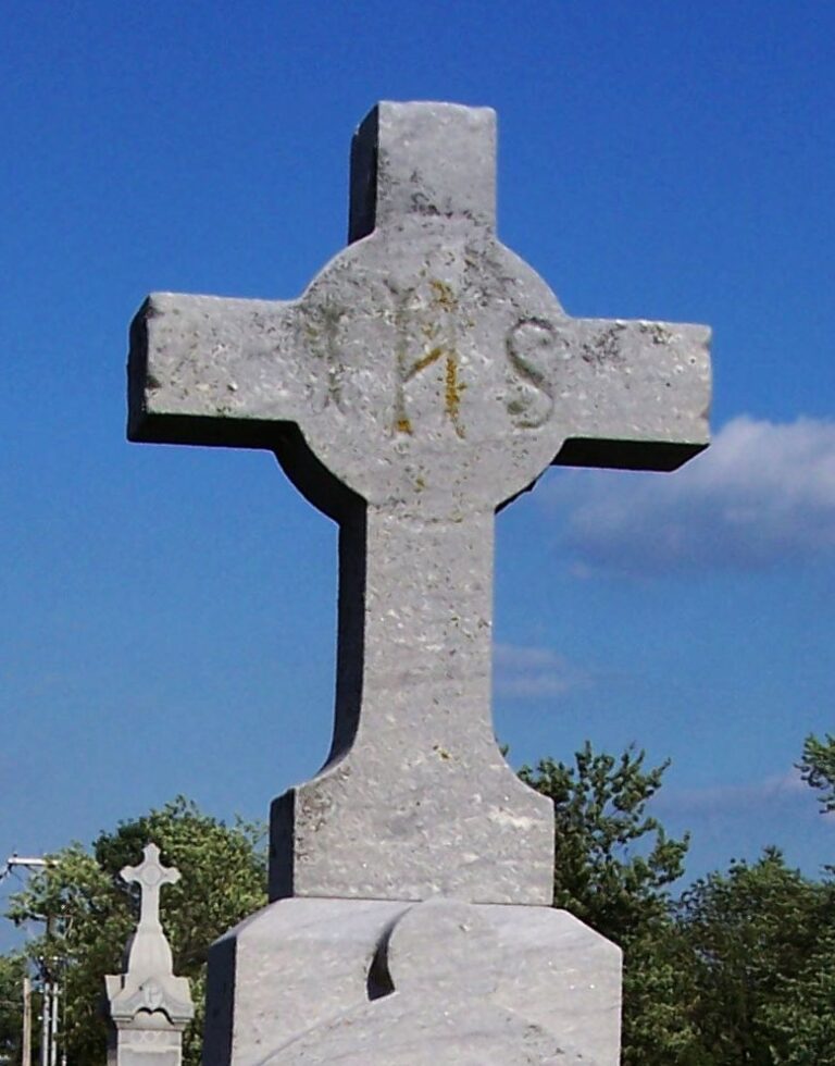 Tombstone Tuesday-I H S Symbol – Karen’s Chatt