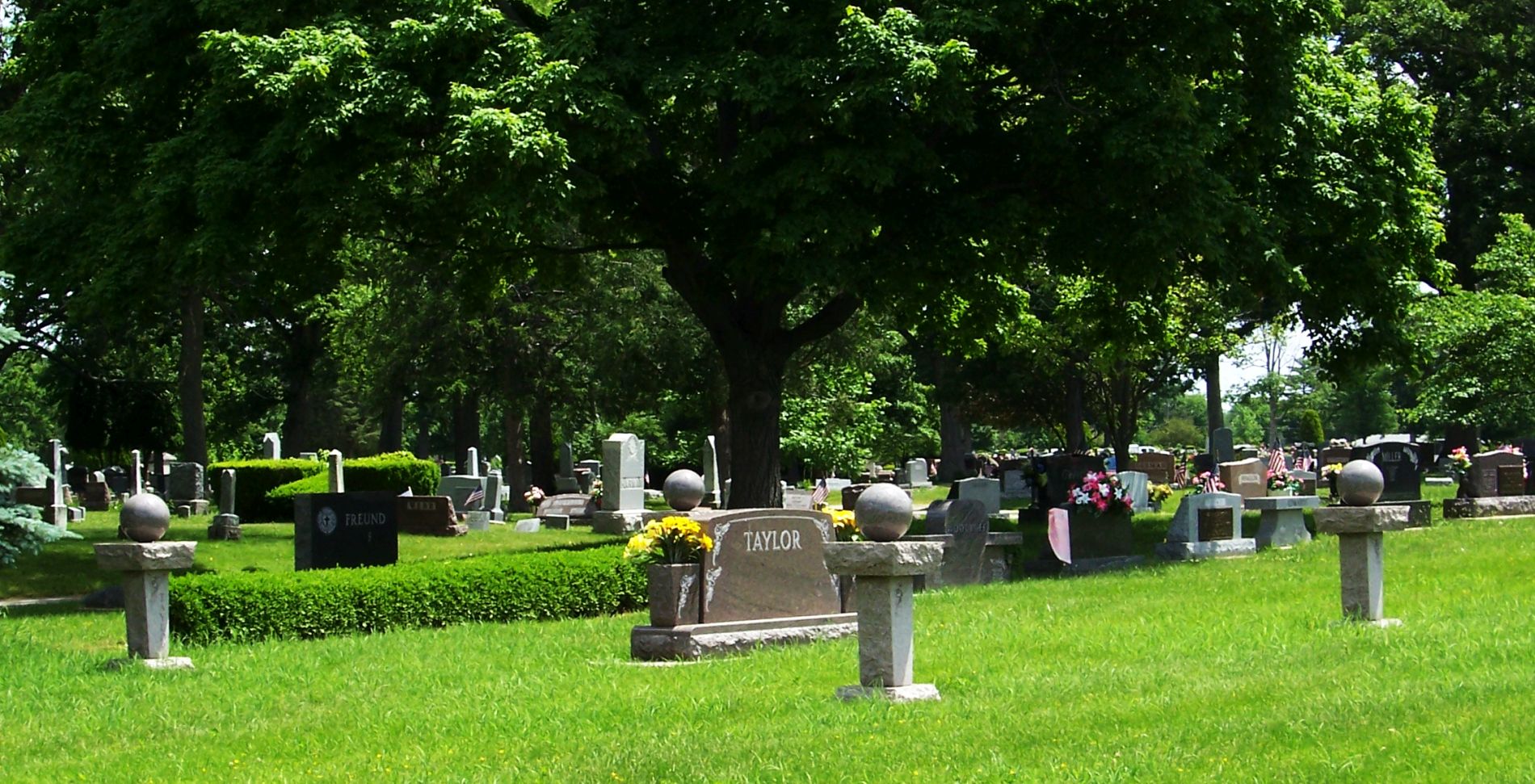 Tombstone Tuesday-Sphere – Karen’s Chatt