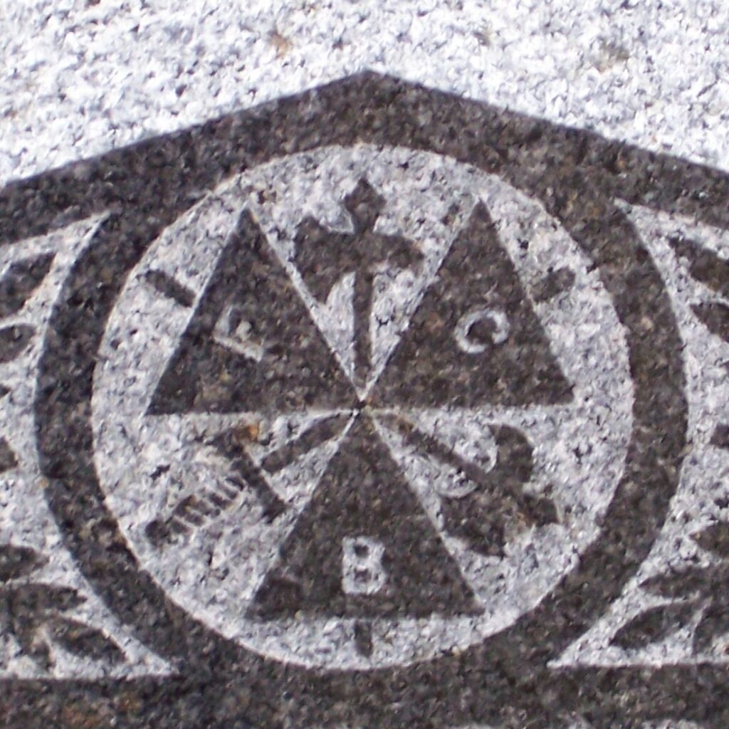 Tombstone Tuesday-Knights of Pythias Symbol – Karen’s Chatt