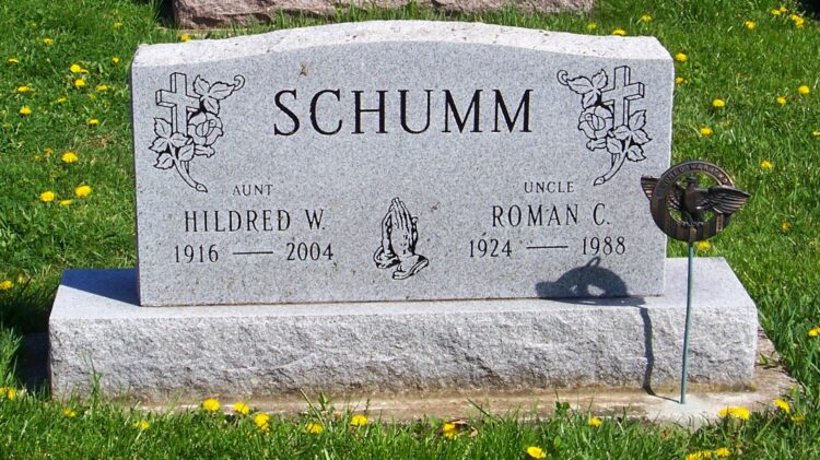 Tombstone Tuesday-Hildred W. & Roman C. Schumm – Karen’s Chatt