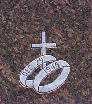 Tombstone Tuesday-Marriage Symbol – Karen’s Chatt