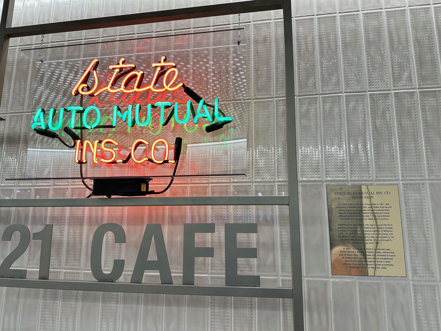 Willshire Neon Sign Shines Once Again – Karen’s Chatt