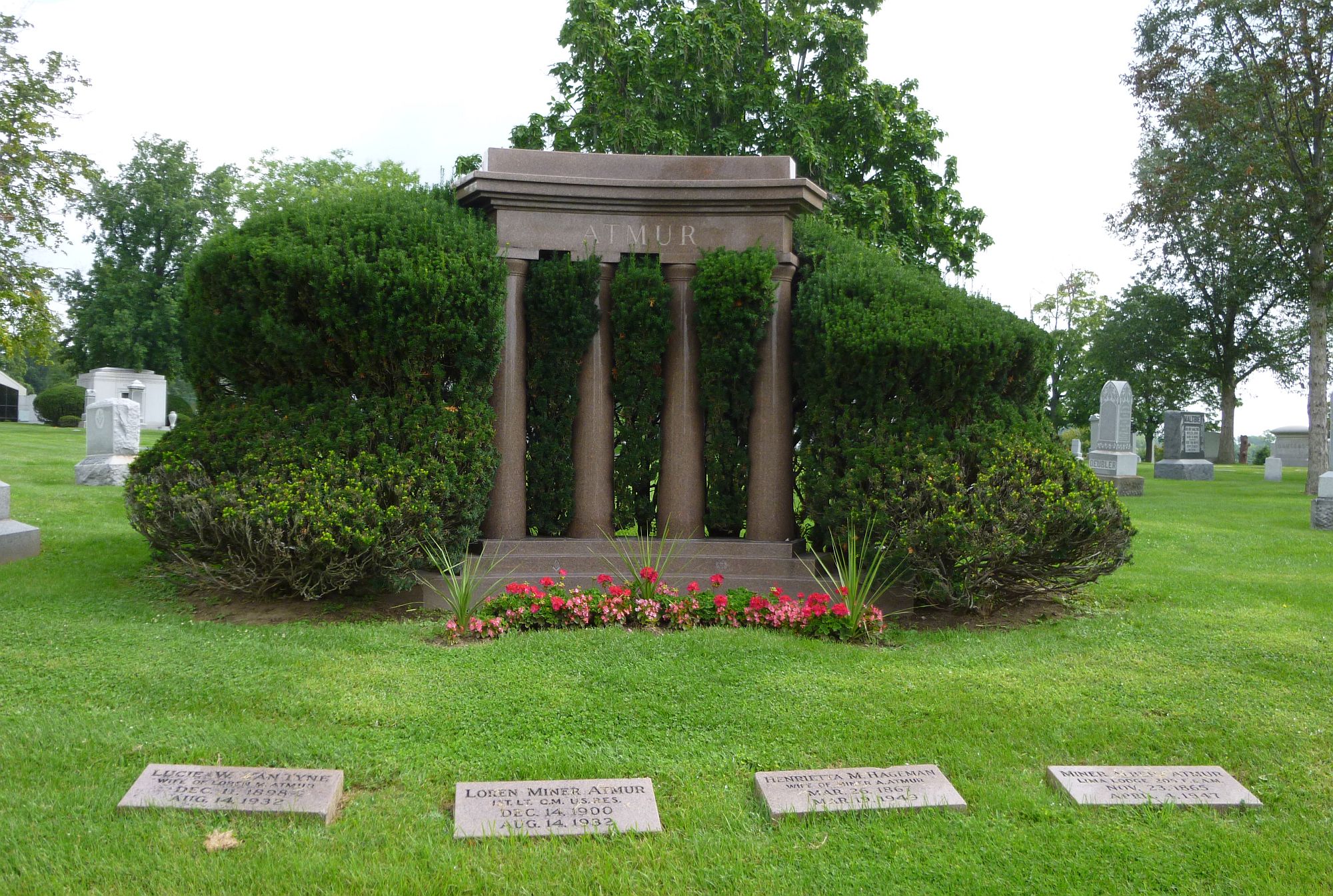 Tombstone Tuesday–Footstones – Karen’s Chatt