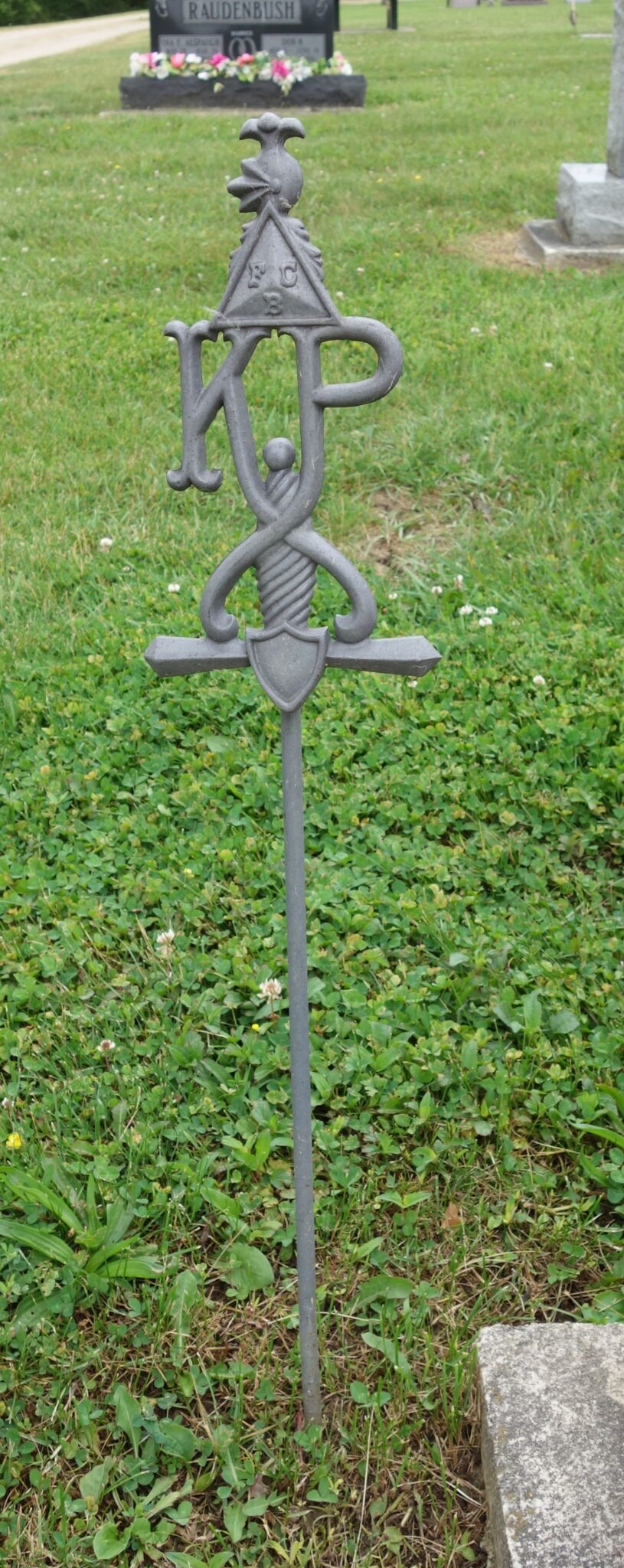 Tombstone Tuesday-Knights of Pythias Flag Staff – Karen’s Chatt